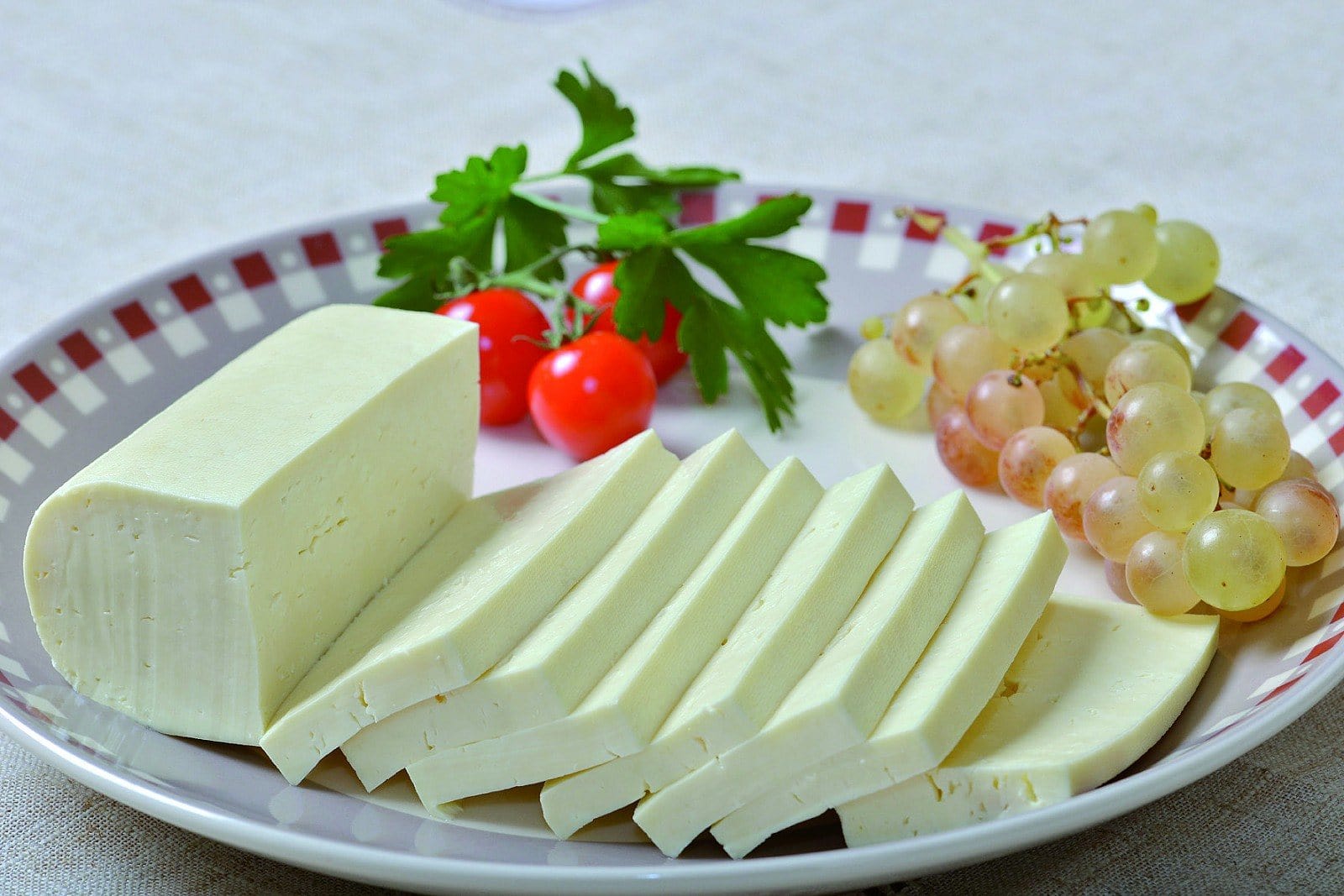 Fromage Akawi / Golden Plate